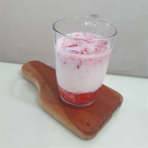 새콤달콤 생딸기우유 건강한 간식으로 최고