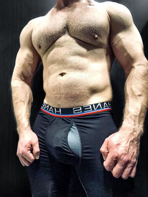 Alpha Muscle Bull 🐂 R Findommale