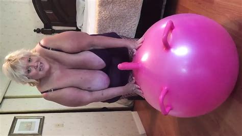 Candy On Her Bouncy Ball Webcam Webcam Porn Xhamster