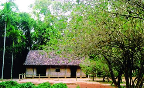 Về Thăm Làng Sen Quê Bác Khu Di Tích Quốc Gia Nổi Tiếng