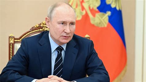 Путин передал привет погибшим российским оккупантам Читайте на Ukr Net