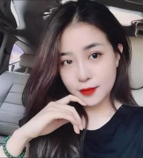 Cận Cảnh Nhan Sắc Cực Phẩm Của Bạn Gái Hồng Duy Bongdaplusvn