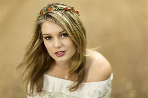 Model Corinne Pretty