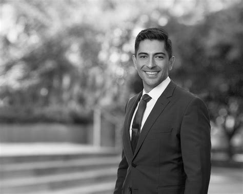 Amir Jabbari Associate White And Case Llp