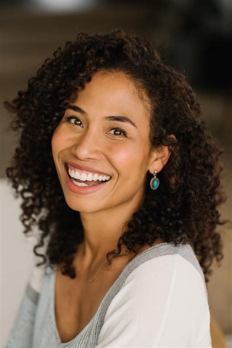 9 Hot Sexy Jen Van Epps Bikini Pics