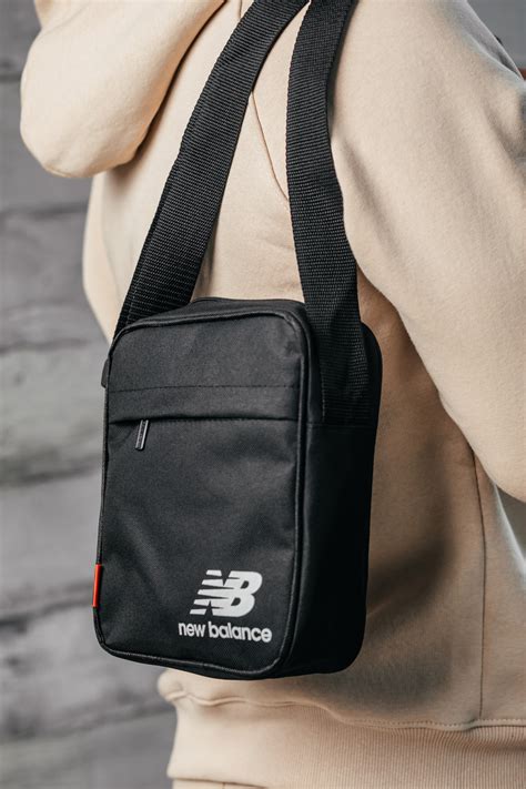 Купить Мессенджер New Balance черный Оксфорд | Сумка через плечо Нью ...