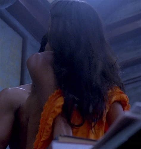 Dania Ramirez Side Boob From Heroes Picture 2008 10 Original Dania Ramirez Heroes S03 E02