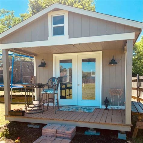 This She Shed In Oakfield Is A Cozy Tiny Cabin Tiny Houses