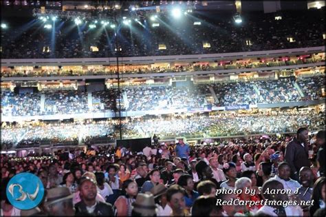 The Crowd At The Superdome Waits For Ushers Performance