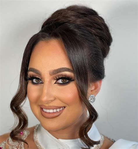 20 Bun Hairstyles That Are An Absolute Bun Dle Of Joy