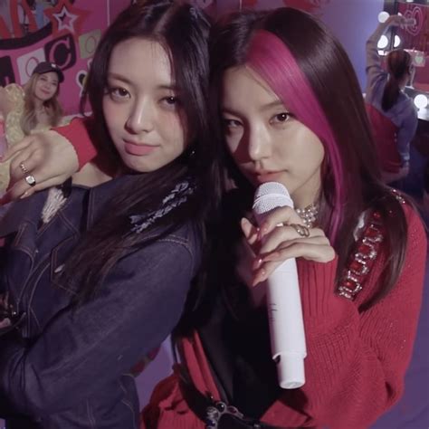 Pin By Kennedy Curtis On ITZY Itzy Kpop Girls Kpop Girl Groups