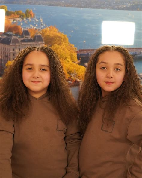 سام و سامیار ‎سام و سامیار‎ Added A New Photo