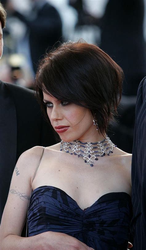 Pin By Vladymir Blthn On Beauty Womens Fairuza Balk Celebrities Celebs