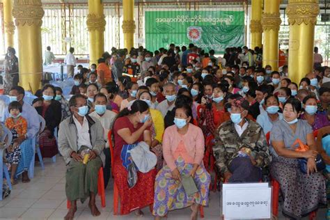 အနောက်ပိုင်းတိုင်းစစ်ဌာနချုပ် နယ်လှည့်ဆေးကုသရေးအဖွဲ့ ပုဏ္ဏားကျွန်းမြို့၌ ကျန်းမာရေးစောင့်ရှောက်မ