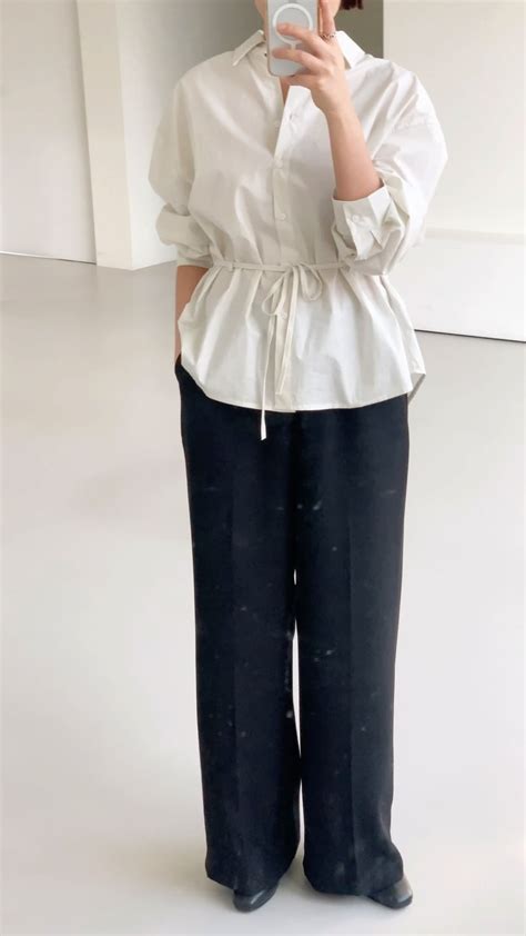 아이팜므 ️maran 텍스처 니트 가디건 소재 퀼리티가 느껴지는 부클 텍스처가 돋보이는 니트 가디건이에요~ 쾌적한 착용감을 자랑하는 린넨면 혼방 소재를 사용해