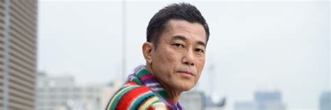 父・逸見政孝が建てた“13億円豪邸”で生活→人気番組降板→仕事激減で“月収2万円”に…逸見太郎（52）が語る、それでも自宅を売却しなかったワケ