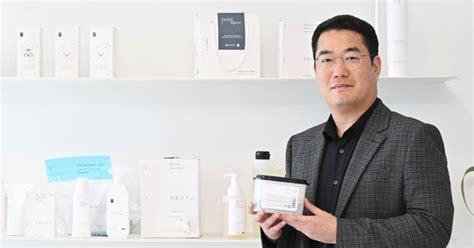 회색 고무장갑 누가 만들었나 봤더니…