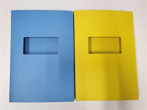 진행 문서 화일 판지 노랑 하늘