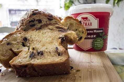 Сигмен Милк Варна Светли Великденски празници Ние обичаме да си хапваме козунак с домашно