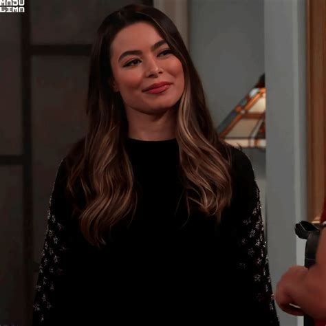 Icon Carly Shay