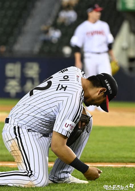 루이즈 아쉬운 송구 실책 포토 네이트 스포츠