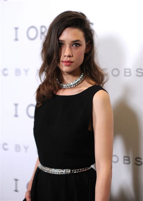 Astrid Berges Frisbey Street Style