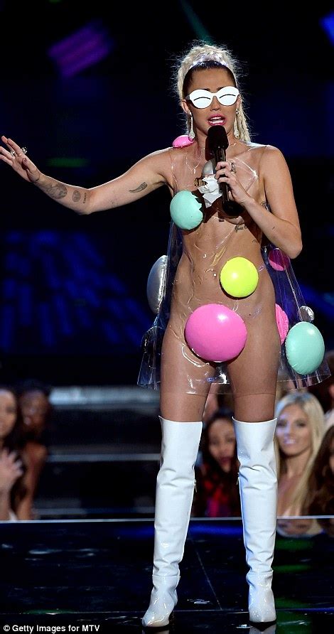 Mtv Vmas Hostess Miley Cyrus Causes A Stir With 11 Eyebrow Raising