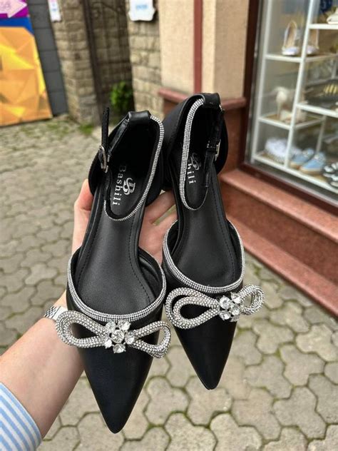 Туфлі з бантиком 38 розмір на низькому каблуці — ціна 950 грн у каталозі Туфлі Купити жіночі