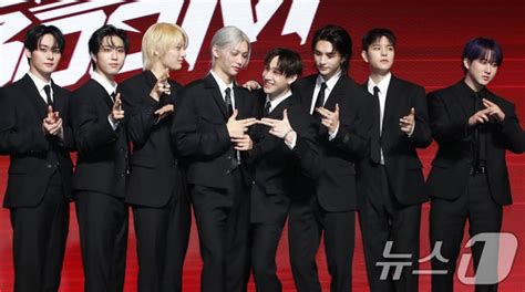 컴백 스트레이 키즈 멤버들은 가족…청춘의 전부다 [n현장] 네이트 연예