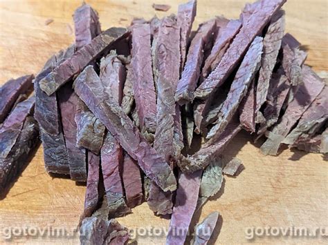 Берлинский салат из отварной говядины с солёными огурцами. Рецепт с фото