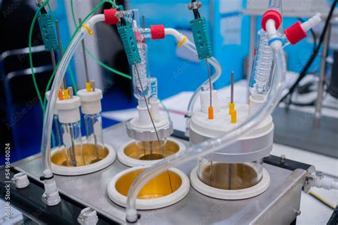 Compact Automated Parallel Synthesis Platform At Medical Exhibition Chemistry Science