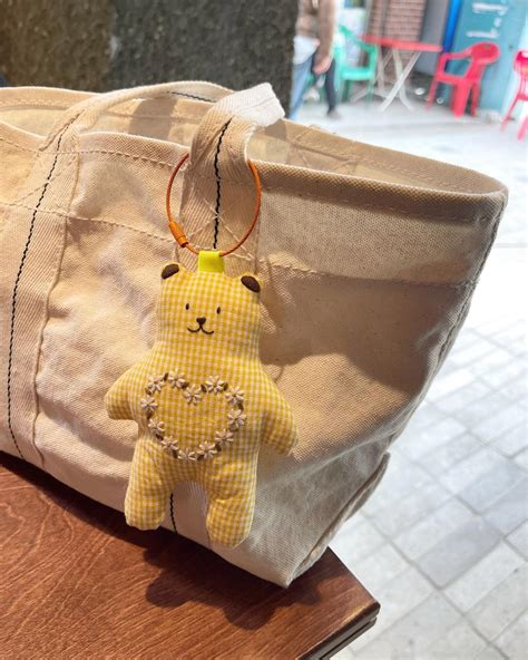 블랑주니의 프랑스자수 이런거 좋아하기엔 나이가 쬠 있나 싶은데 그래도 귀엽넹😍 프랑스자수