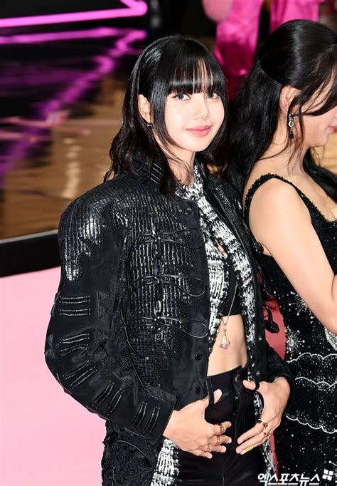 블랙핑크 리사 눈이 마주치면 심쿵[엑s Hd포토]