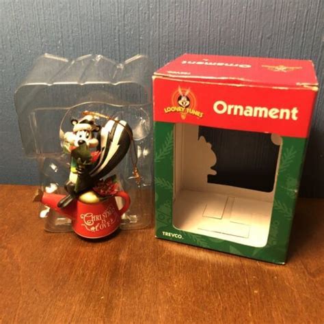 Vintage Looney Tunes Pepe Le Pew Skunk Love Christmas Holiday Ornament