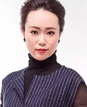 曹茜讲师简介 照片 主讲课程 郑州卡耐基口才学校