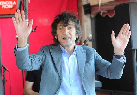 Linus Cecchetto è Guerra Aperta Ecco Il Video Del Figlio Darte Jody