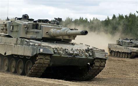 Nato Showcases Ukrainian Tank Training With Advanced Leopard 2a4