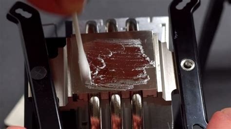 Liquid Metal Vs Thermal Paste Which One Is Better Kooling Monster