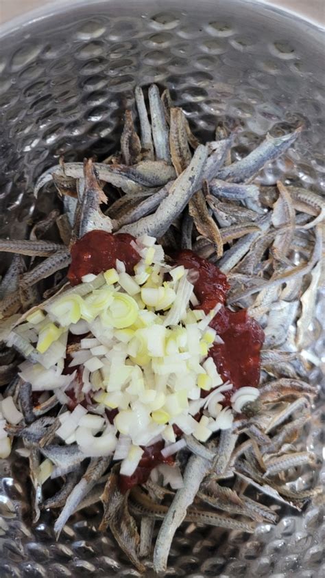 냉장고 파먹기 최고의 밑반찬 멸치고추장무침