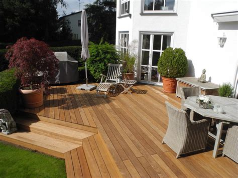Ipe Holzterrasse Mit Treppenabgang Zum Garten Privathaus Bad Homburg