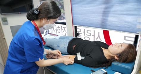 헌혈은 사랑의 실천입니다” 경남은행 ‘사랑의 헌혈 실시