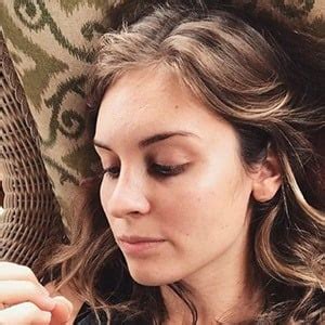 Hannah Shanes Instagram Twitter And Facebook On Idcrawl