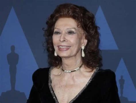 Come Sta Sophia Loren Procede Bene Il Decorso Post Operatorio Dell