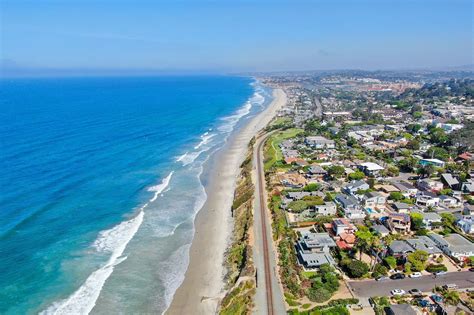 Del Mar City Beach Enjoy Swimming And Novice Surfing In Gentle Waters