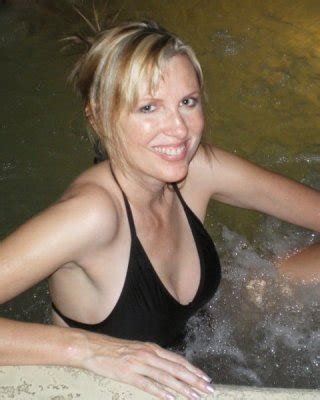 Mature Women In One Piece Swimsuits 2 Porn Pictures Xxx Photos Sex