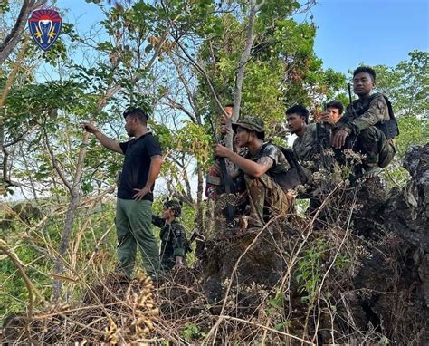 အင်အား၂၀၀ ကျော်ဖြင့် ရှေ့တန်းကင်းစခန်းများကို ဝင်ရောက်စီးနင်းသည့် စစ