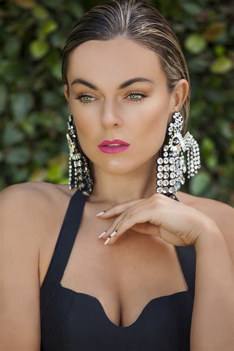 Naked Serinda Swan Added By Bot