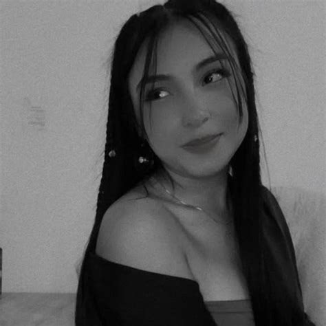 Daniela Arciadaniela • Threads Say More