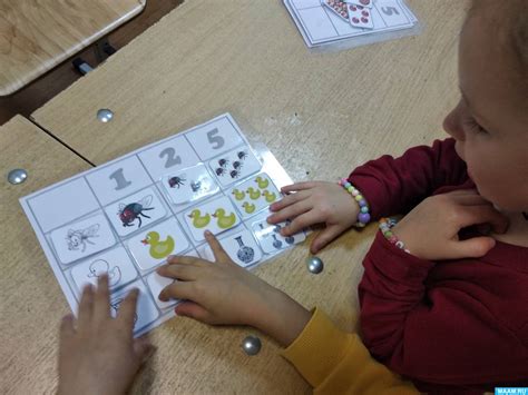 Дидактическая игра на липучках для формирования слоговой структуры слова «Полочки 1 5 ССС 9