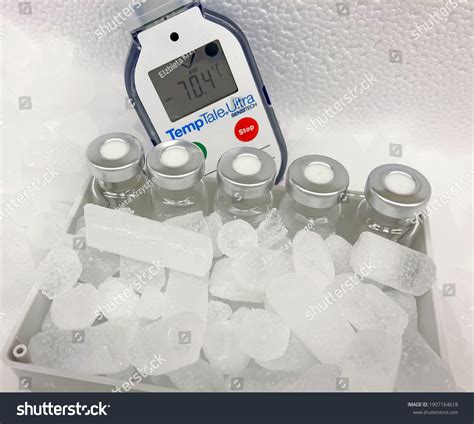 35 Dry Ice Temperature Control Images Stock Photos Vectors Shutterstock